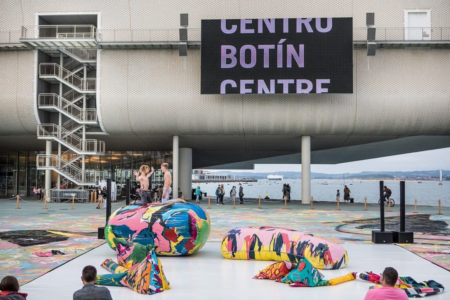 El Centro Botín recibió 111.096 visitantes en 2021, más del doble que ...